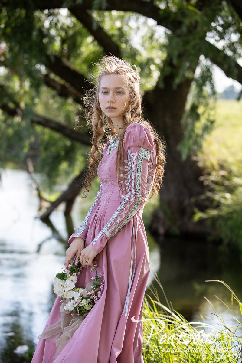 Water Flowers Medieval Dress– Pearson's Medieval Shoppe