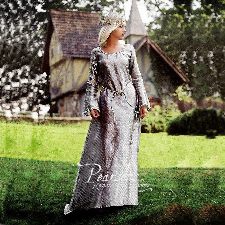 Queen of Camelot Silver Princess Cotehardie– Pearson's Medieval Shoppe