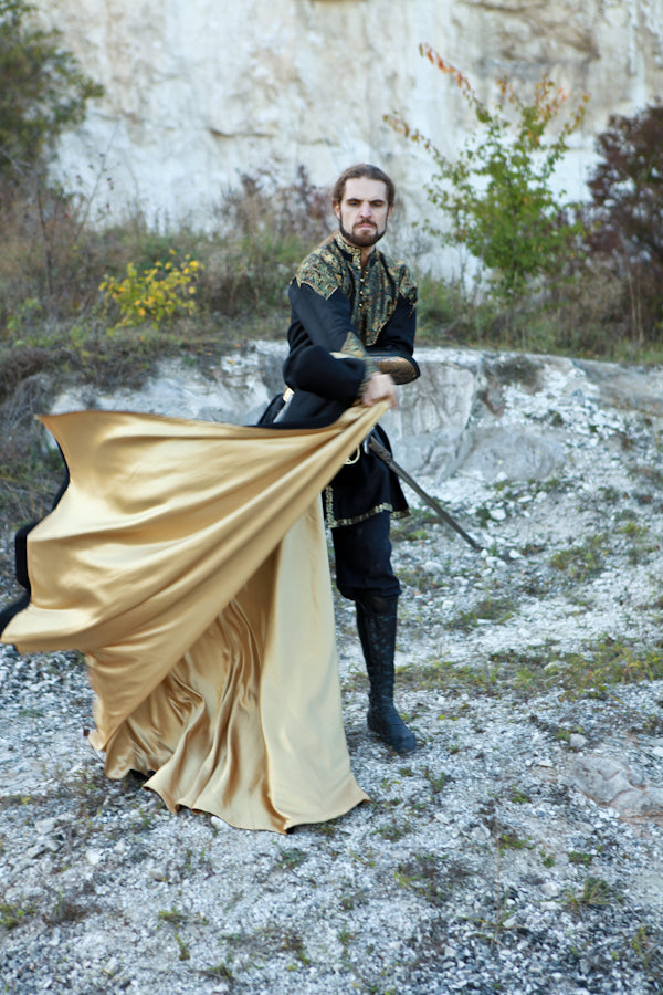 Knight of the West Cloak– Pearson's Medieval Shoppe